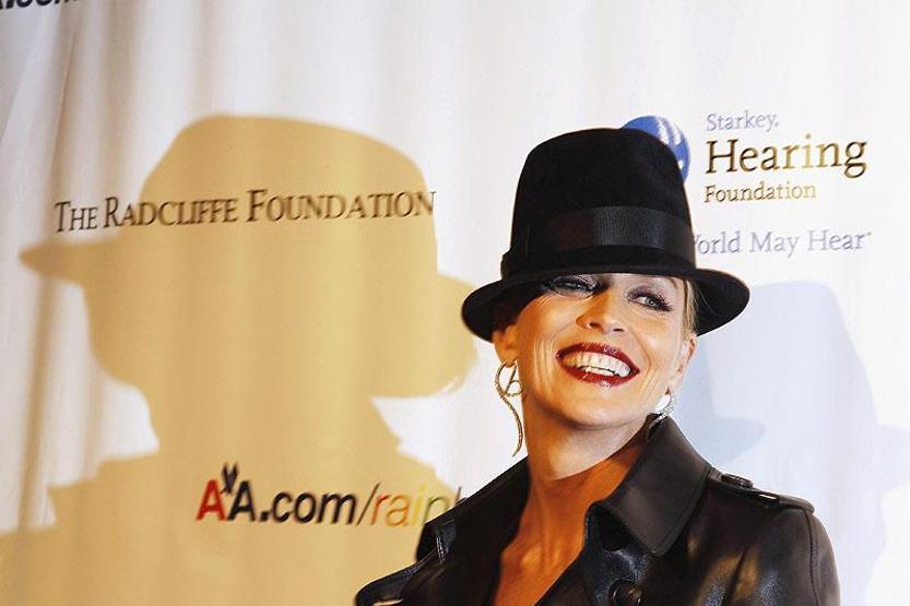 Gözler yine Sharon Stone'da...