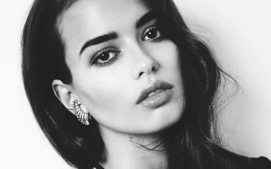 Ferrari'sini parçalayan Elif Aksu kimdir? - Son Dakika Magazin Haberleri