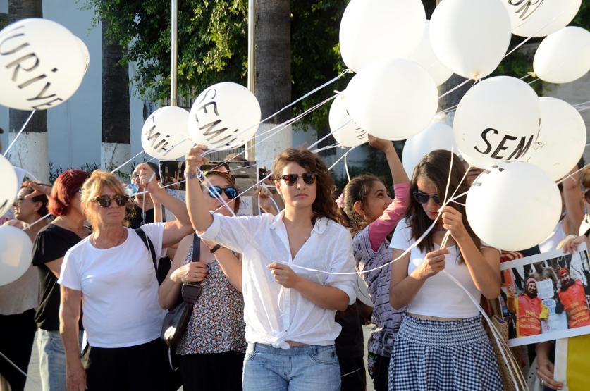 Nuriye ve Semih için 100 balon bırakıldı - Haberler Nuriye ve Semih için 100 balon bırakıldı - Haberler