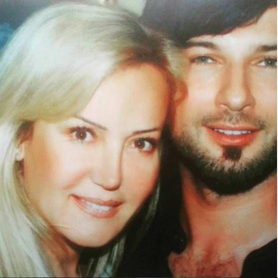 Filiz Aker kimdir? - CNN Türk Güncel Haberler