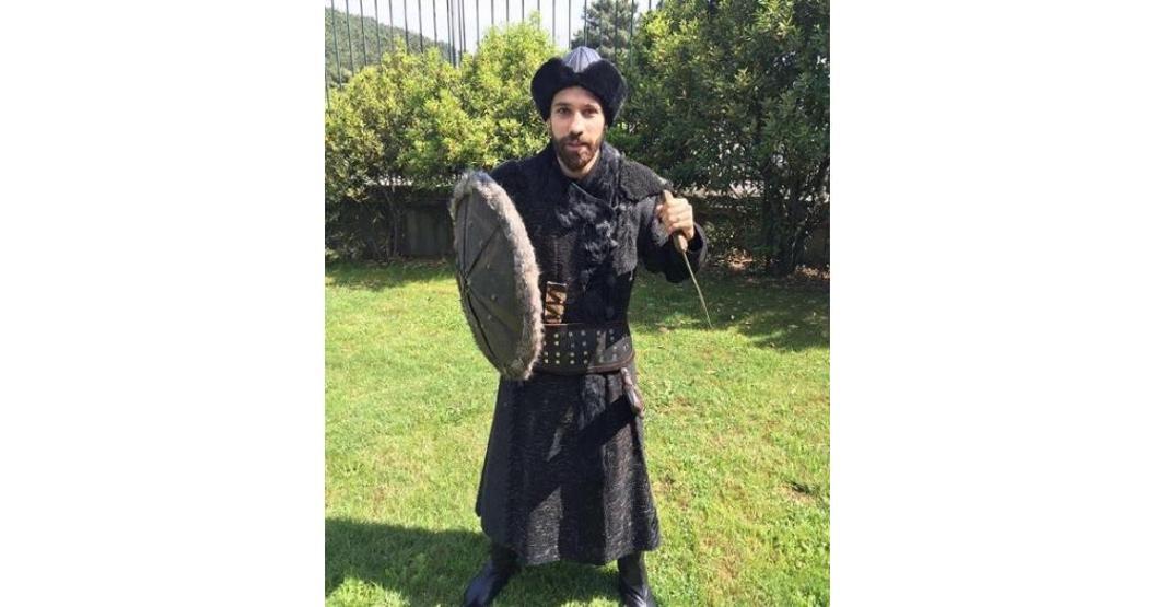 Olcay Şahan'dan Diriliş pozu - Magazin Haberleri