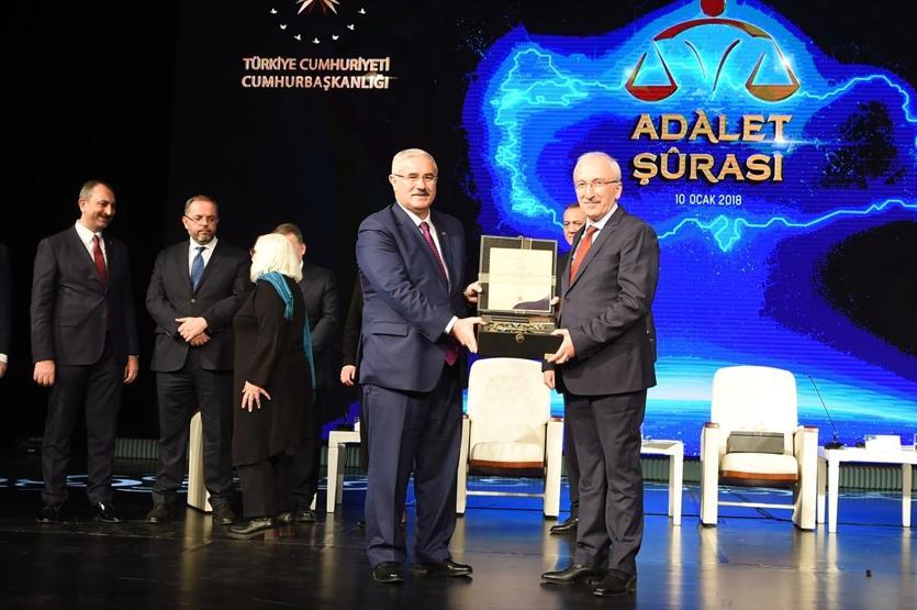 Alev Alatlı sert çıktı: Çemkirmekle bu iş olmuyor - En Son Haberler