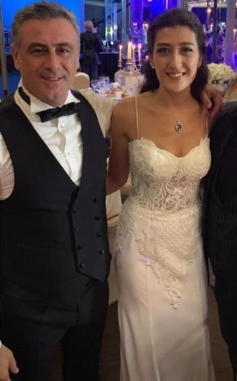 Oyuncu Turgut Tuncalp sevgilisi İlayda Atmaca ile evlendi - Son Dakika ...