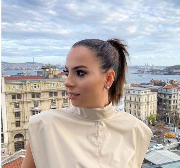 MasterChef Ebru'nun yeni tarzı görenleri şaşırtı - Magazin Haberleri