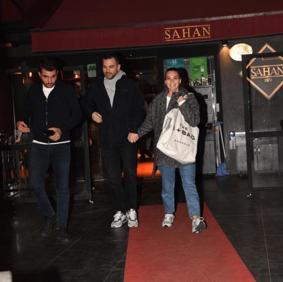 Aslı Enver'den eşi Berkin Gökbudak'a: Hadi biraz beni öv - Magazin ...