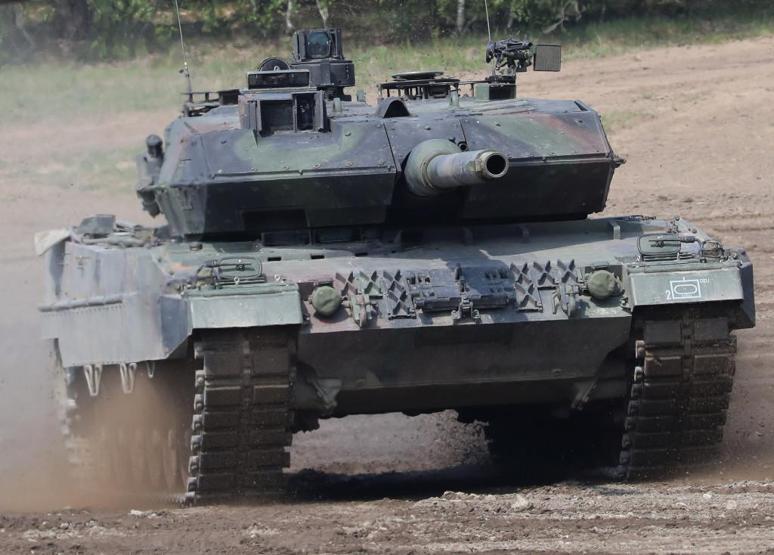 Ukrayna yolcusu tanklar: M1 Abrams ve Leopard 2 karşılaştırması - Dünya ...
