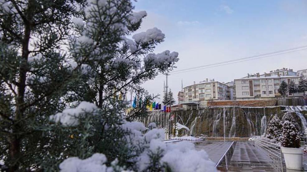 Keçiören'den kar manzaraları! Fotoğraf tutkunları sokağa döküldü ...