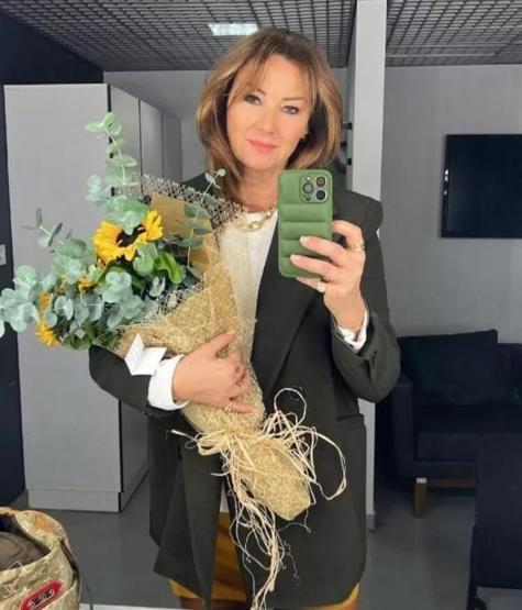 Pınar Altuğ'un süper minisi olay oldu - Son Dakika Magazin Haberleri