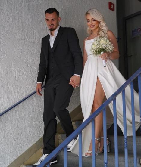 Mergim Berisha, sevgilisi Edona Rudaku ile evlendi