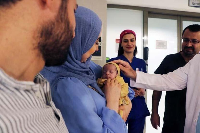 750 gram doğan Ali bebek 3 ay içerisinde üç ameliyat geçirdi - Sağlık ...