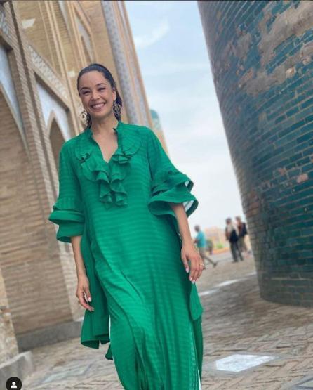 Doğal güzelliği ile yıllara meydan okuyor! Azra Akın'ın makyajsız hali ...