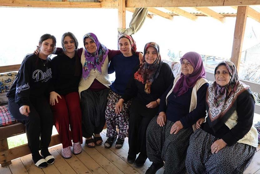 Kadın muhtar adayı tek vaatle seçimi kazandı - Son Dakika Haberleri ...