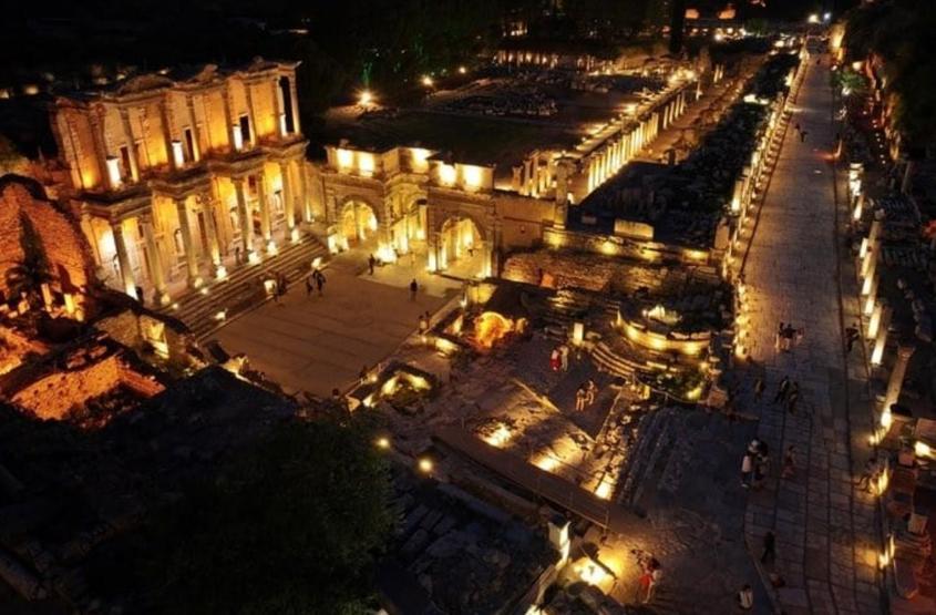 Efes Antik Kenti gece müzeciliği ne zaman, saat kaçta başlıyor?