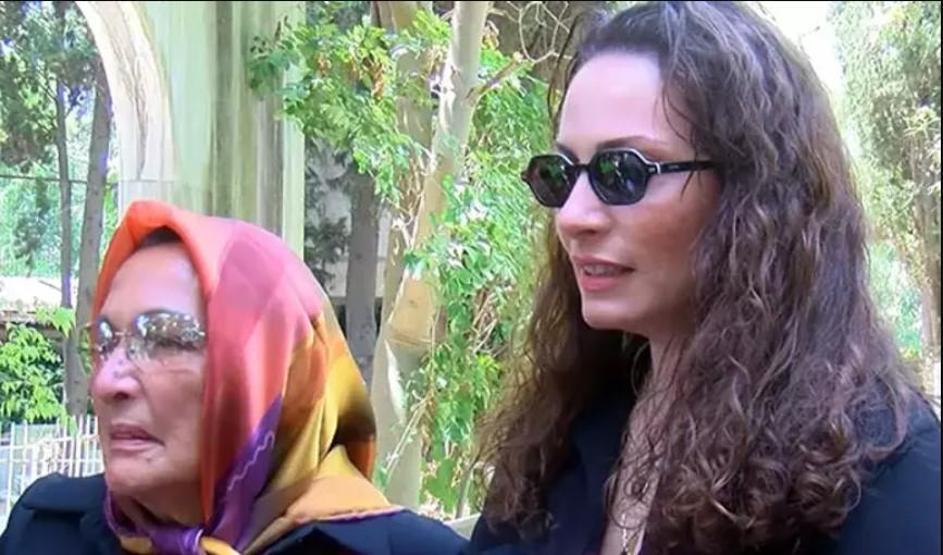 Kemal Sunal ölüm yıl dönümünde kabri başında anıldı! - Son Dakika ...