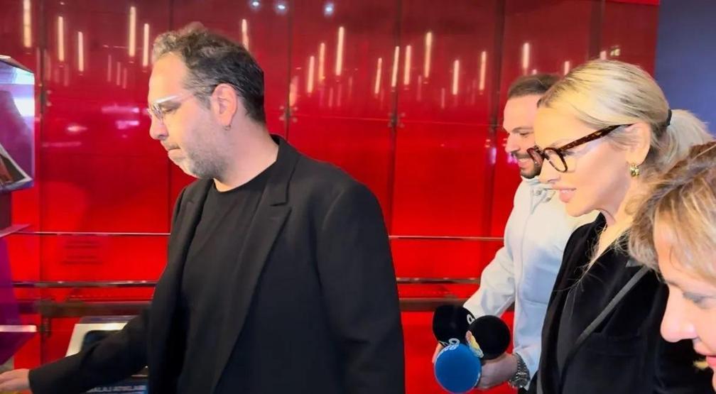 Hadise ve yönetmen sevgilisi Şenol Sönmez yan yana! ÜNLÜ ÇİFT ...