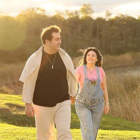 Çok Güzel Hareketler 2'nin yıldızı Safa Sarı baba oldu! Kızlarıyla ilk ...