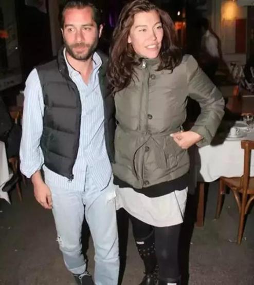 Efe Önbilgin ve Deniz Akkaya yine davalık oldu - Son Dakika Magazin ...