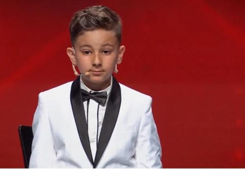 7 YAŞINDA YOK BÖYLE YETENEK! Hande Yener ve Şevval Sam ayakta alkışladı ...