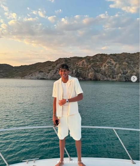 AŞK HAYATI DA FIRTINA GİBİ! 17'LİK DON JUAN - Magazin Haberleri