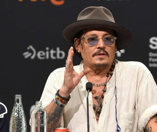 Johnny Depp'in Galada Tercihi: Türk Girişimcisinin Saat Markası ...