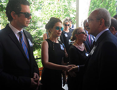 İnal Batu toprağa verildi - Son Dakika Haberleri CNN Türk