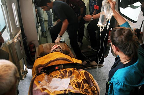 Elinde cisim patlayan çocuk yaralandı