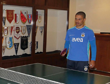 Alex'in heykel sorunsalı! - Son Dakika Futbol Haberi