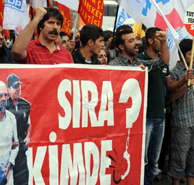 Devrimci Karargah davasında izdiham - CNN Türk Haberler Son Dakika