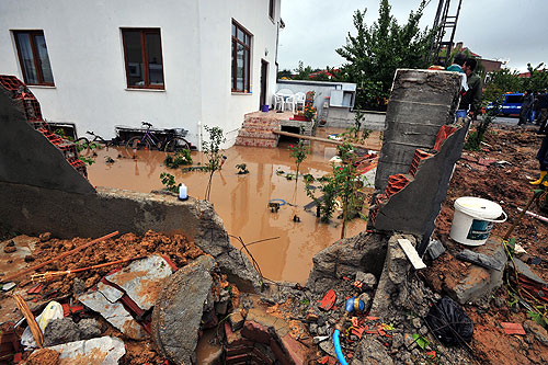 Kilyos yaralarını sarıyor - Günün Haberleri CNN Türk