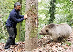 Ayı Datvi köy ziyaretlerine başladı