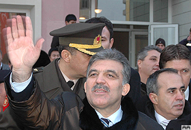 Gül'e Kazakistan'da Sezer sitemi - Dünyadan Haberler CNN Türk