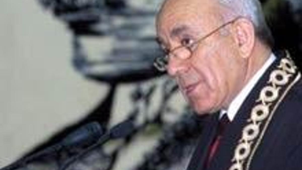 Anayasa Mahkemesi Başkanı yine Mustafa Bumin oldu - CNN Türk Sondakika ...