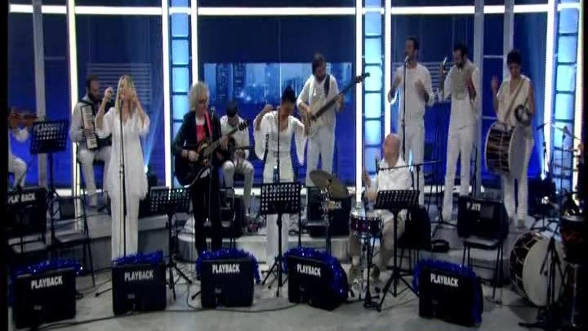 Kardeş Türküler Müzik Grubu, Aynur, Şevval Sam, Suzan Kardeş ve İsmail ...