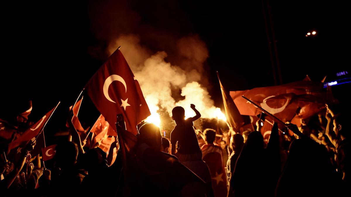 15 Temmuz darbe girişiminin bilançosu: 240 şehit, 8 bin 660 gözaltı ...