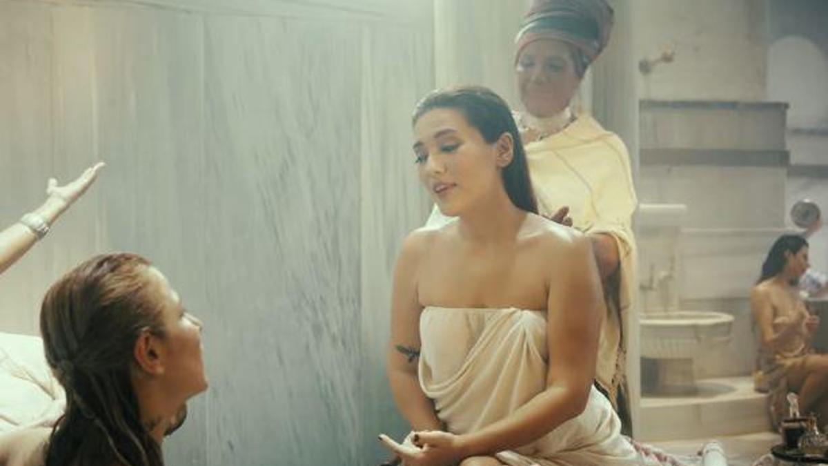 Demet Akalın yeni klibi Ah Ulan Sevda'yı Instagram'dan yayınladı - Magazin Haberleri