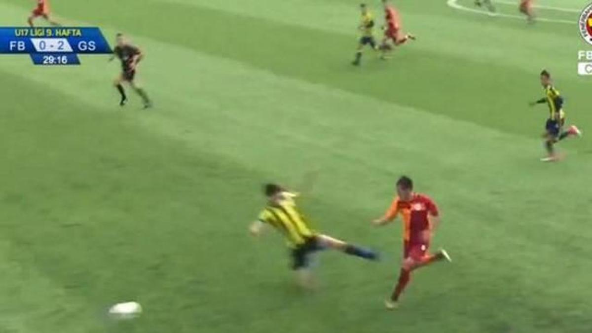 Son dakika TFF Onur Mert'in hakemliğini bitirdi - Son Dakika Futbol Haberi