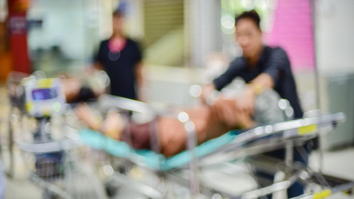 Araba ile atık su kanalına yuvarlandı - Son Dakika Haberler CNN Türk