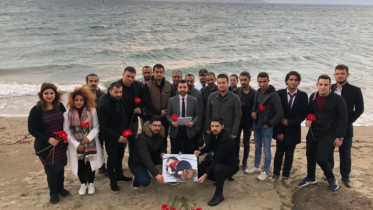 Aylan bebek o sahilde anıldı - Son Dakika Haberleri