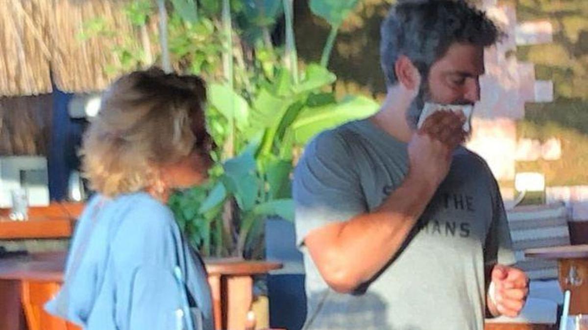 Gülben Ergen ile Emre Irmak Bodrum'da hasret giderdi - Son Dakika ...
