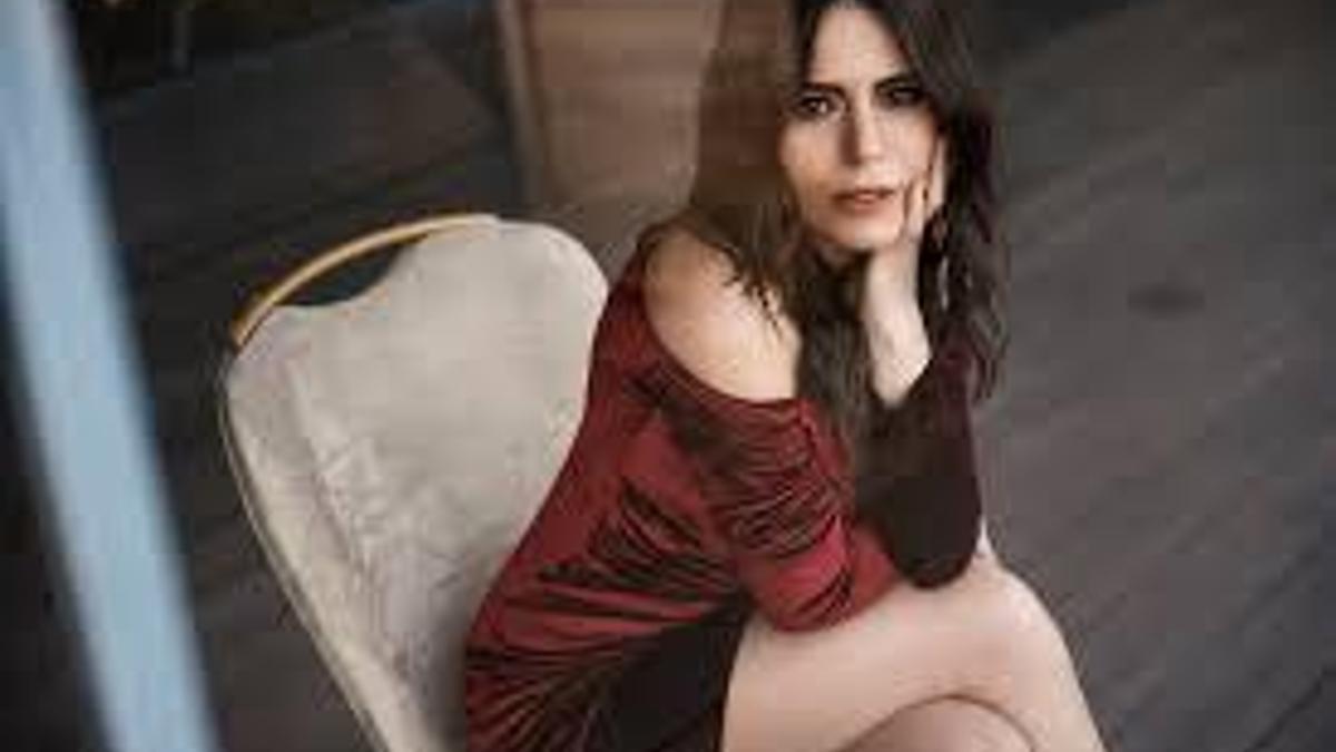 Simge Sağın: Ben Simgeyim diyerek erotik fotoğraflar göndermiş ...