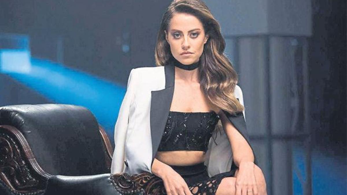 Derya Uluğ: Hayat akarken sen duruyor musun? - Magazin Haberleri