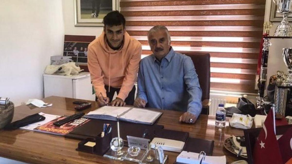 Eren Aydın kimdir? Eren Aydın'dan 3 yıllık imza