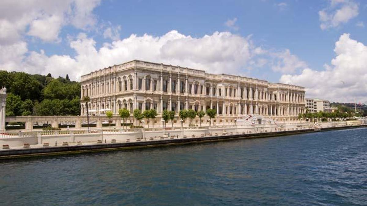 Çırağan Sarayı Nerede, Nasıl Gidilir? Çırağan Sarayı Tarihi Ve ...