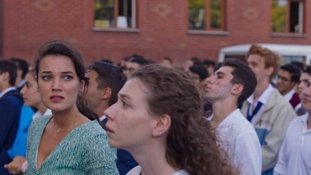 Aşk 101 Elif kimdir? Aşk 101 Elif'in gerçek adı ne? Ece Yüksel kaç ...