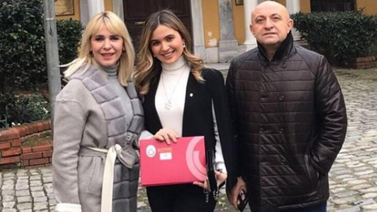 Sinan Engin ile Ayşe Engin'in kızları Elif Engin avukat oldu - Son ...