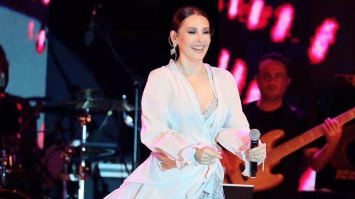 Funda Arar'dan hayranlarına müjde - Magazin Haberleri