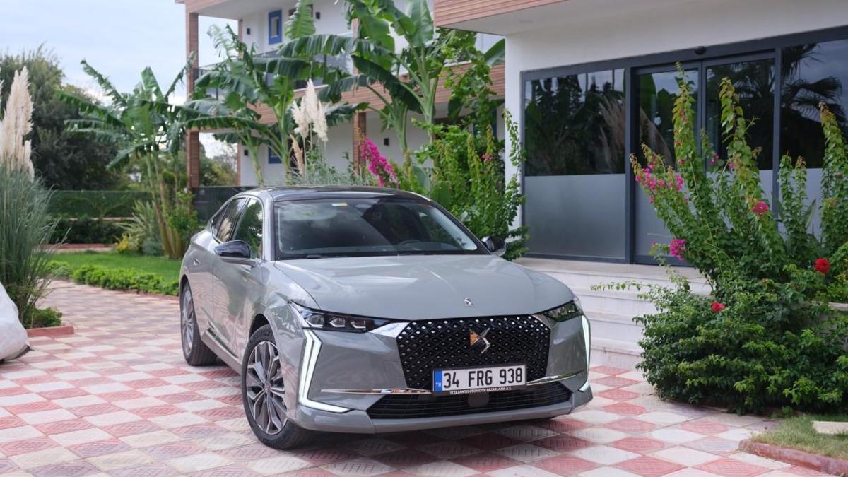 Yeni DS 4ün fiyatı belli oldu - Araba Haberleri