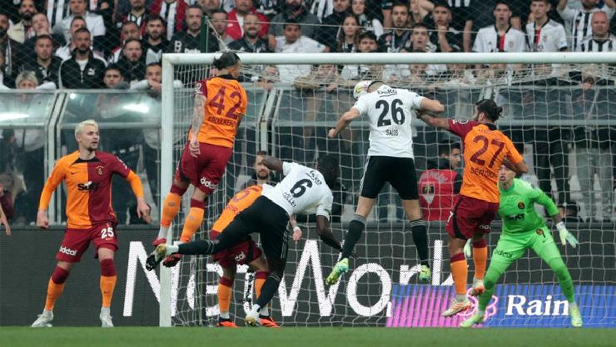 Beşiktaş-Galatasaray derbisine damga vuran pozisyon! Golden önce faul ...