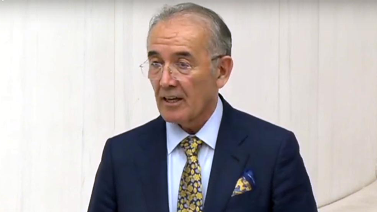 Ahat Andican, İYİ Parti'den istifa etti - CNN Türk Haberler Son Dakika