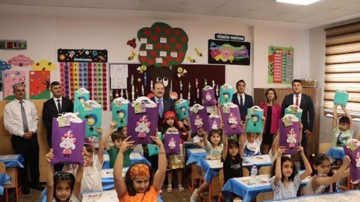 Mersin'de 424 bin 759 öğrenci karne aldı - Merkez Haber